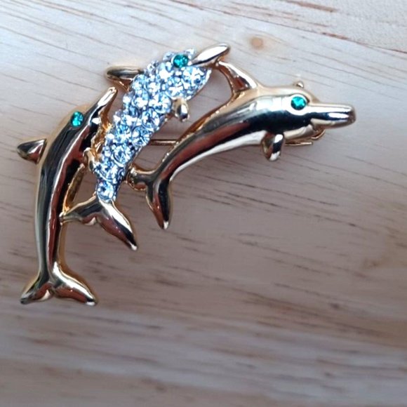 Jewelry | Vintage Dolphins Brooch Pin Rhinestones Gold Tone Green Eyes ...